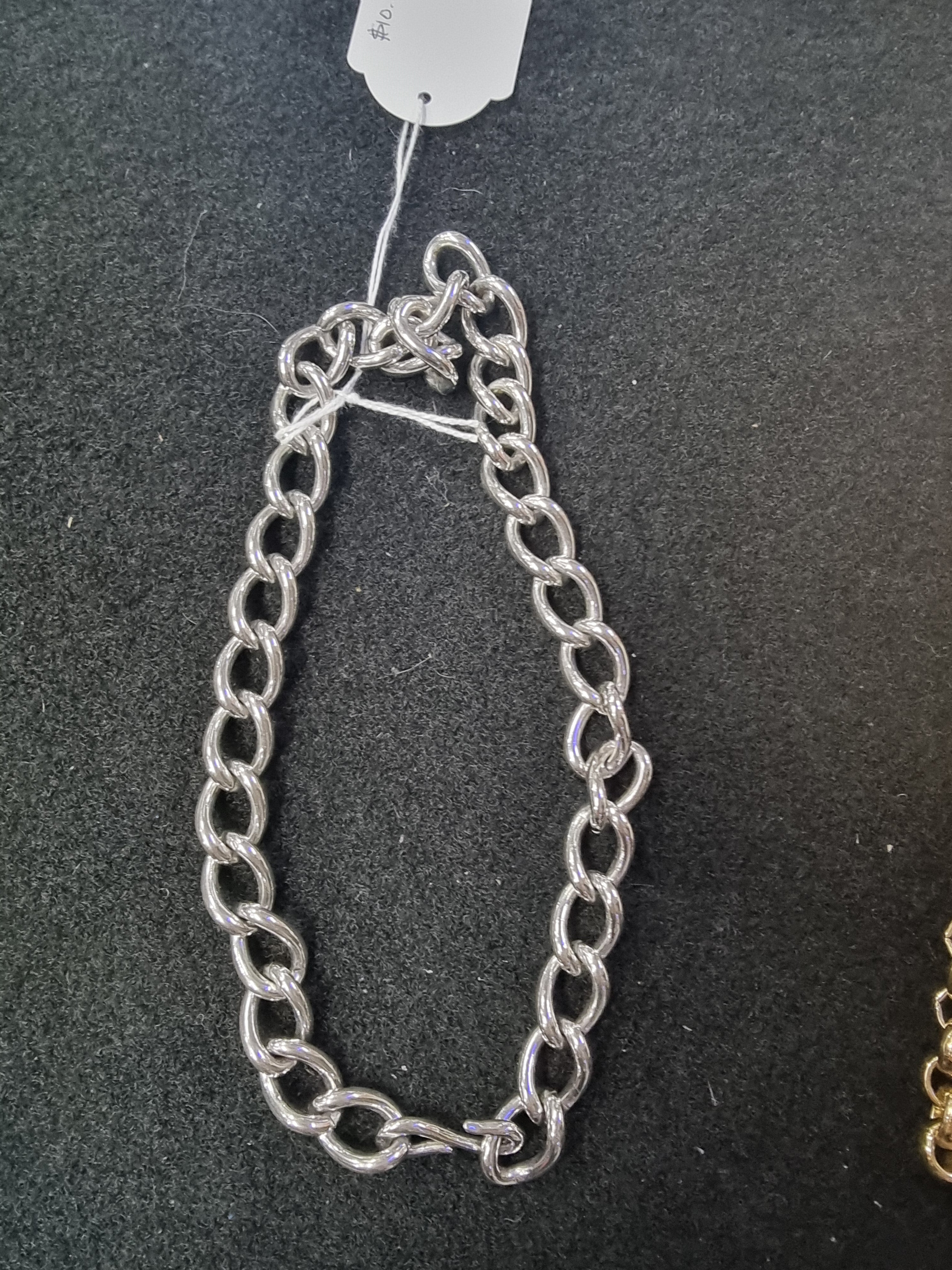 COSTUME JEWELLERY SILVER CHAIN – Captain Comics and Collectables Pty Ltd