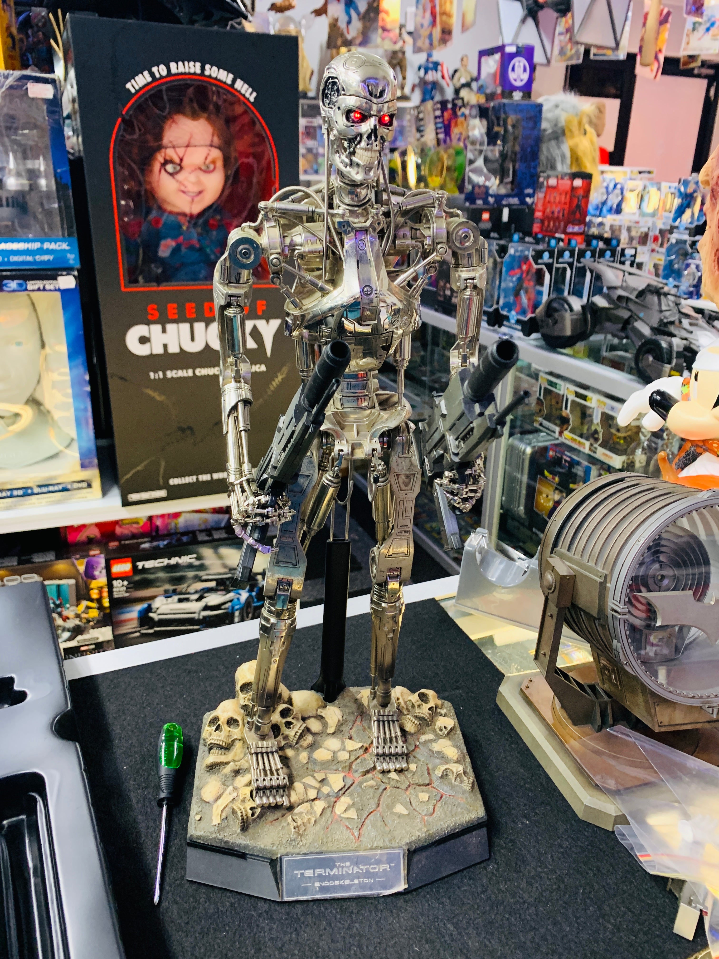 Terminator Endo skeleton hot toys sideshow have a few items to need re ...
